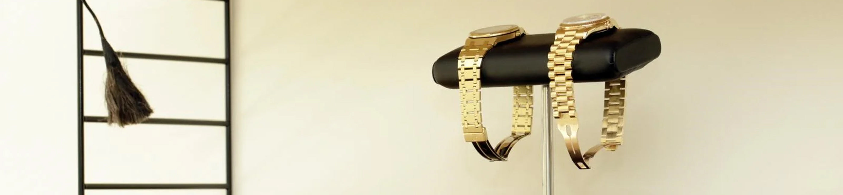 The Watch Stand – Time+Tide Watches AU
